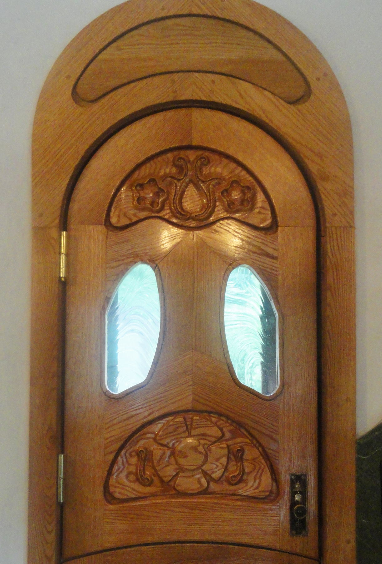 Theatre in the Round - Constant Design