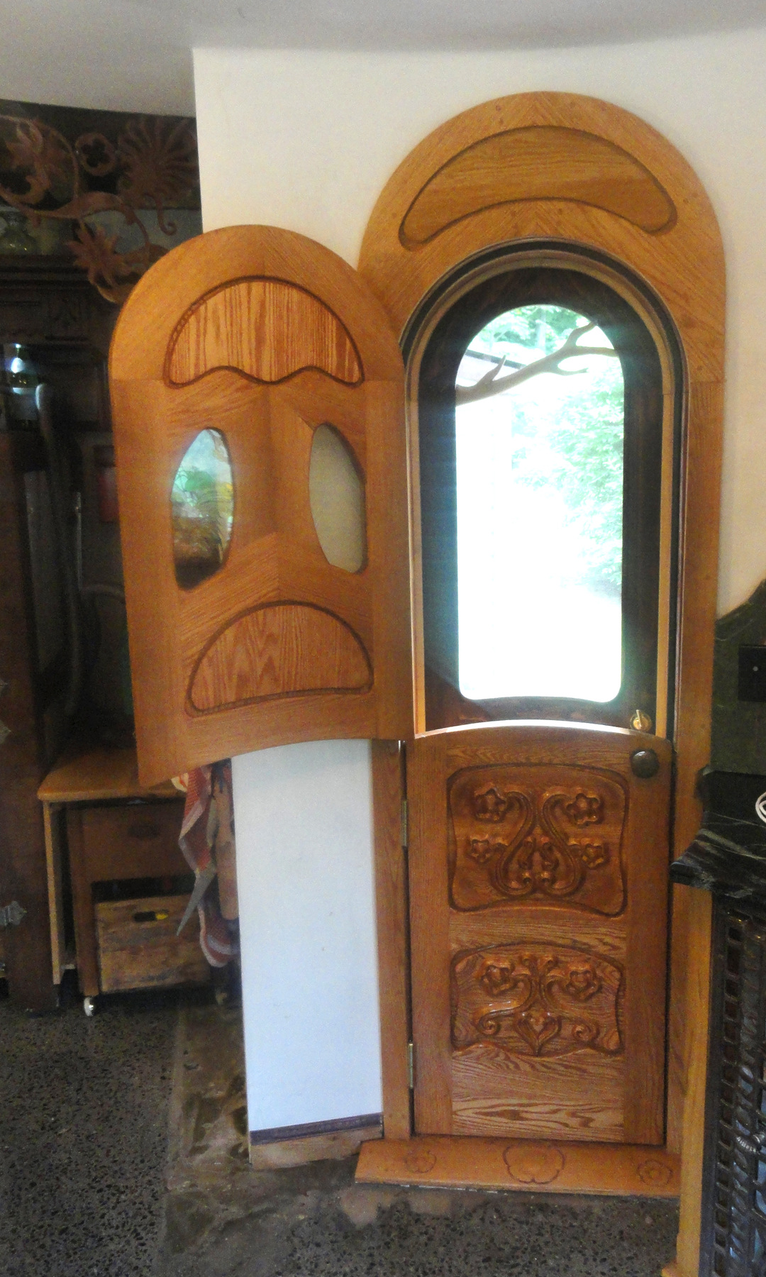 Theatre in the Round - Constant Design