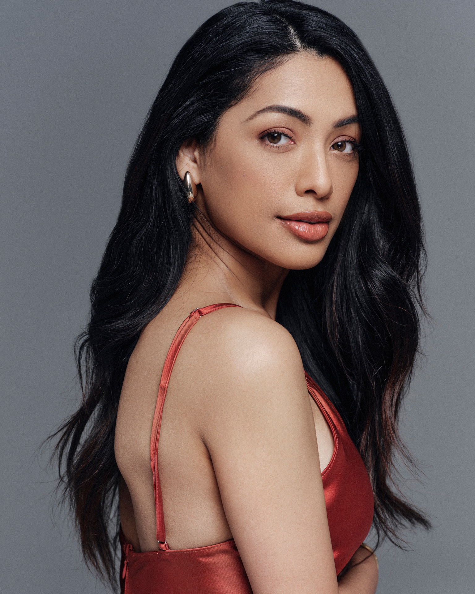 Riya Ray Official Page