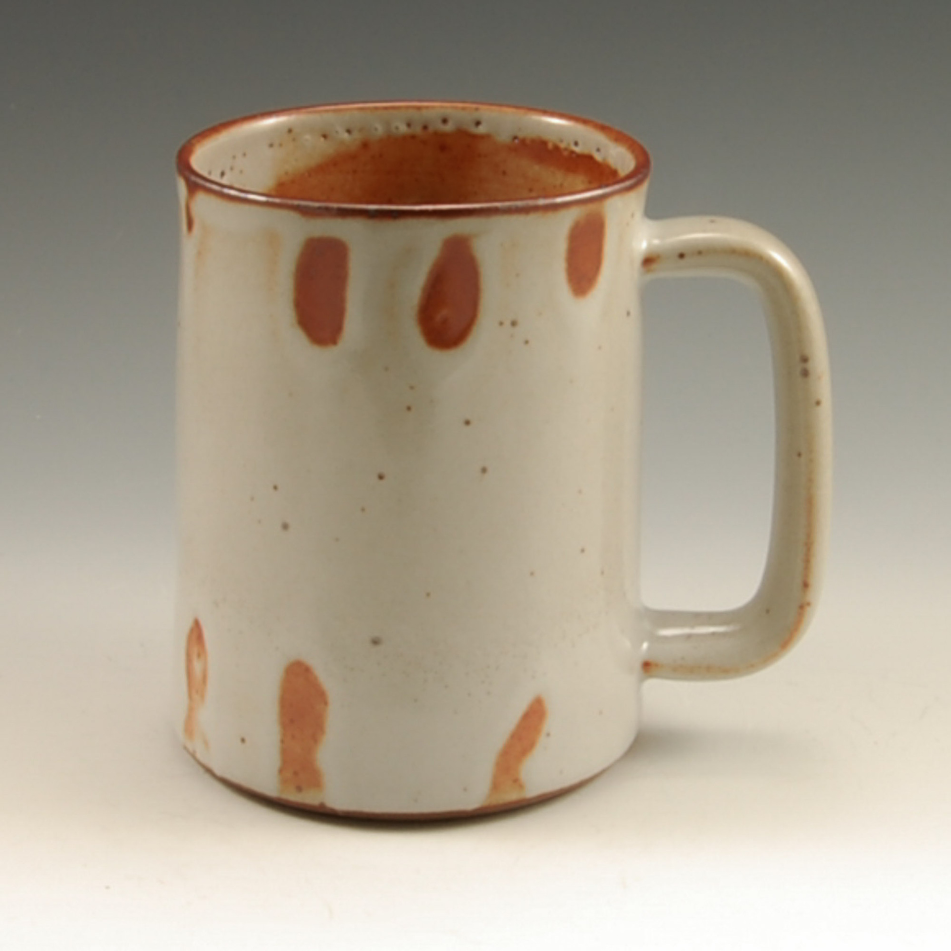Lisa Bloom Pottery