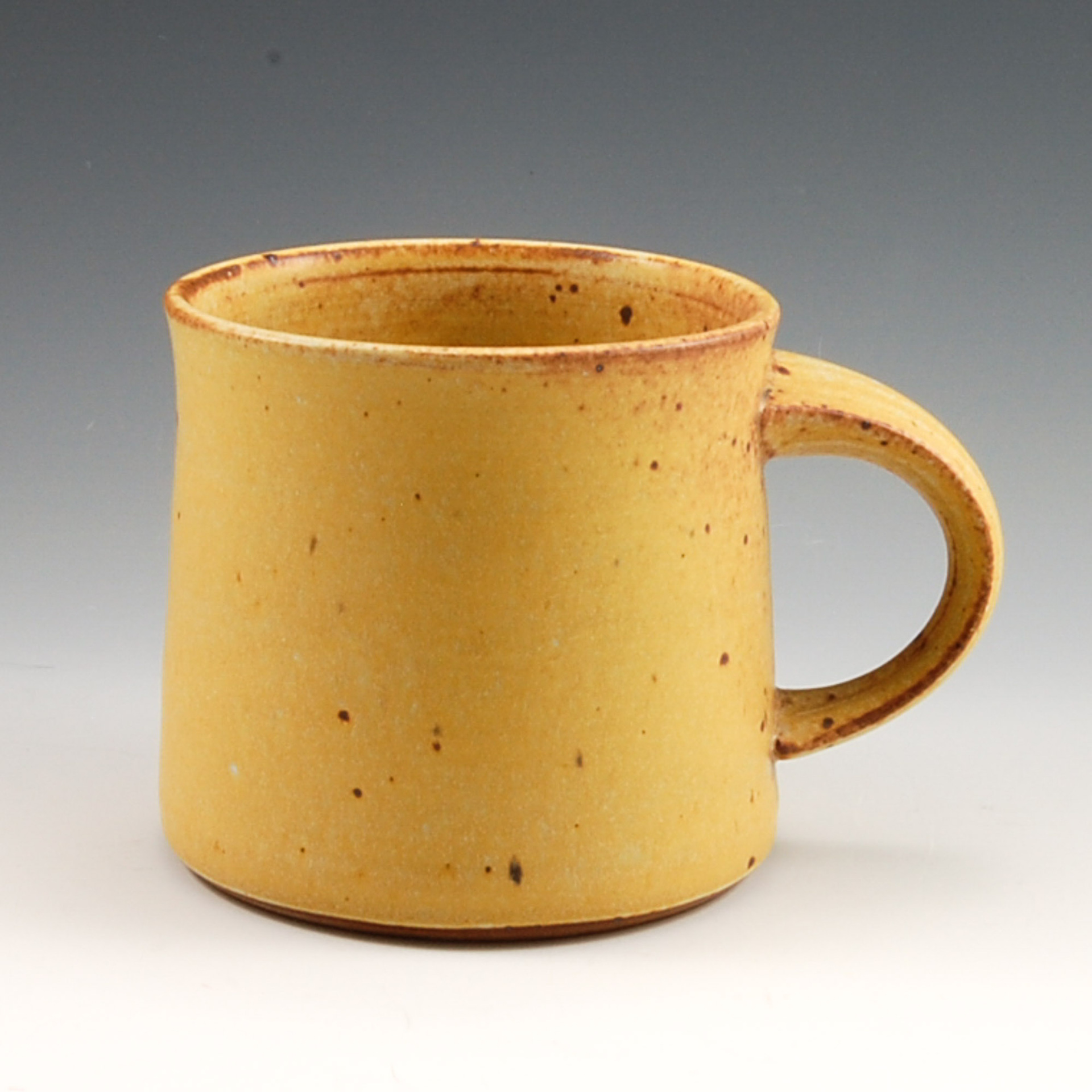 Lisa Bloom Pottery